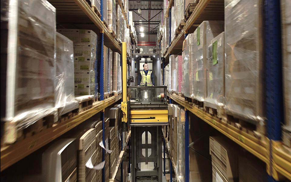 Smart Logistics Services - Solutions & Services | Antalis IE